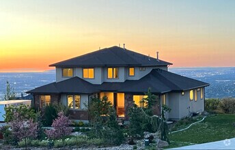 Oak Vista at Suncrest Apartments for Rent with a Garage - Draper, UT ...