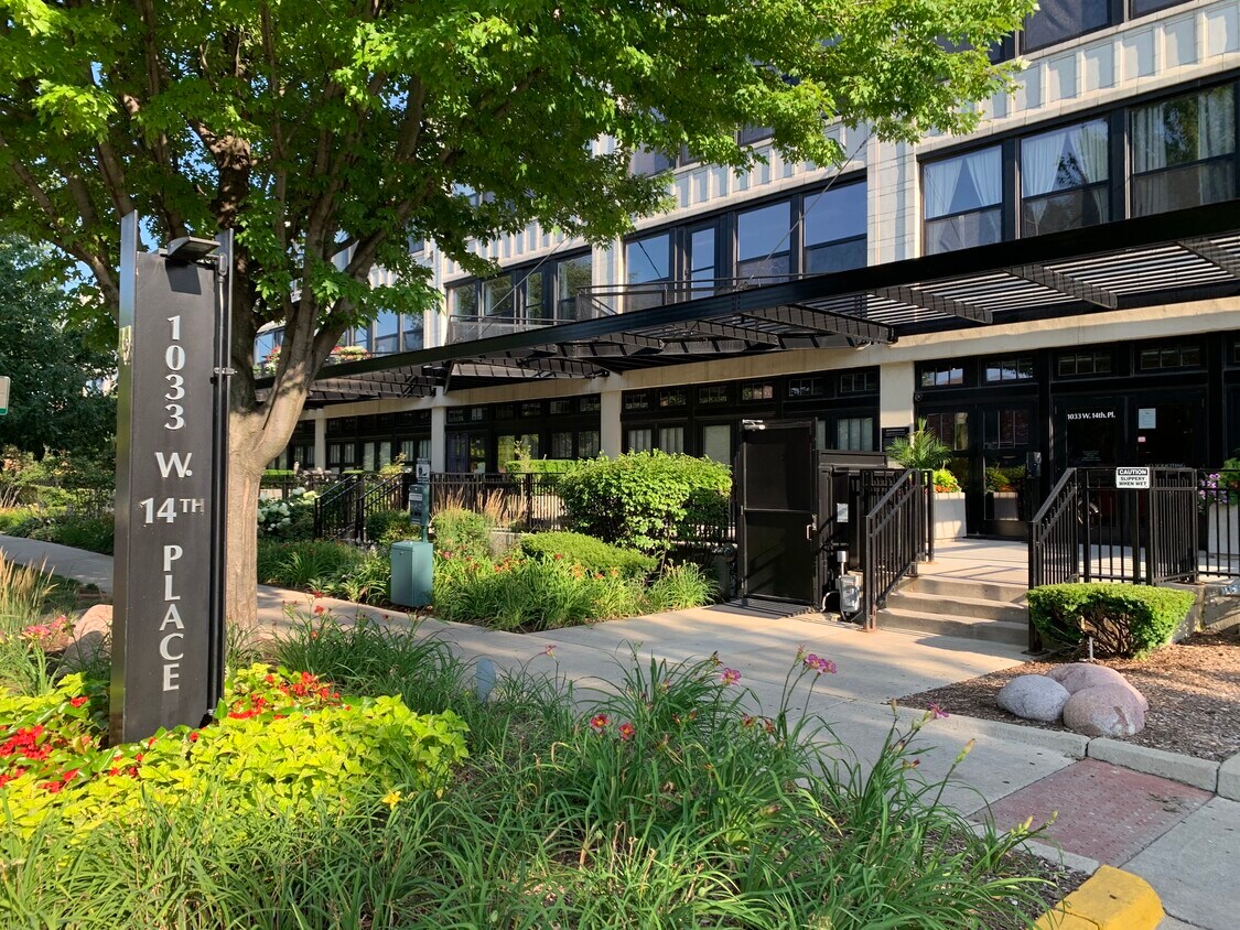 1033 W 14th Pl Unit 112, Chicago, IL 60608 - Condo for Rent in Chicago ...