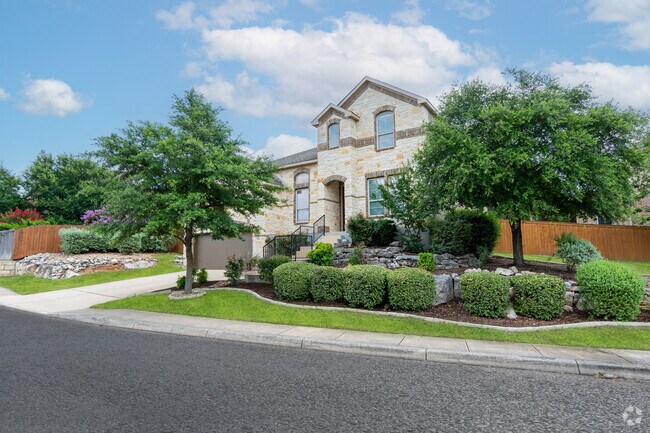 Sendero Ranch Apartments for Rent with a Garage - San Antonio, TX - 1 ...