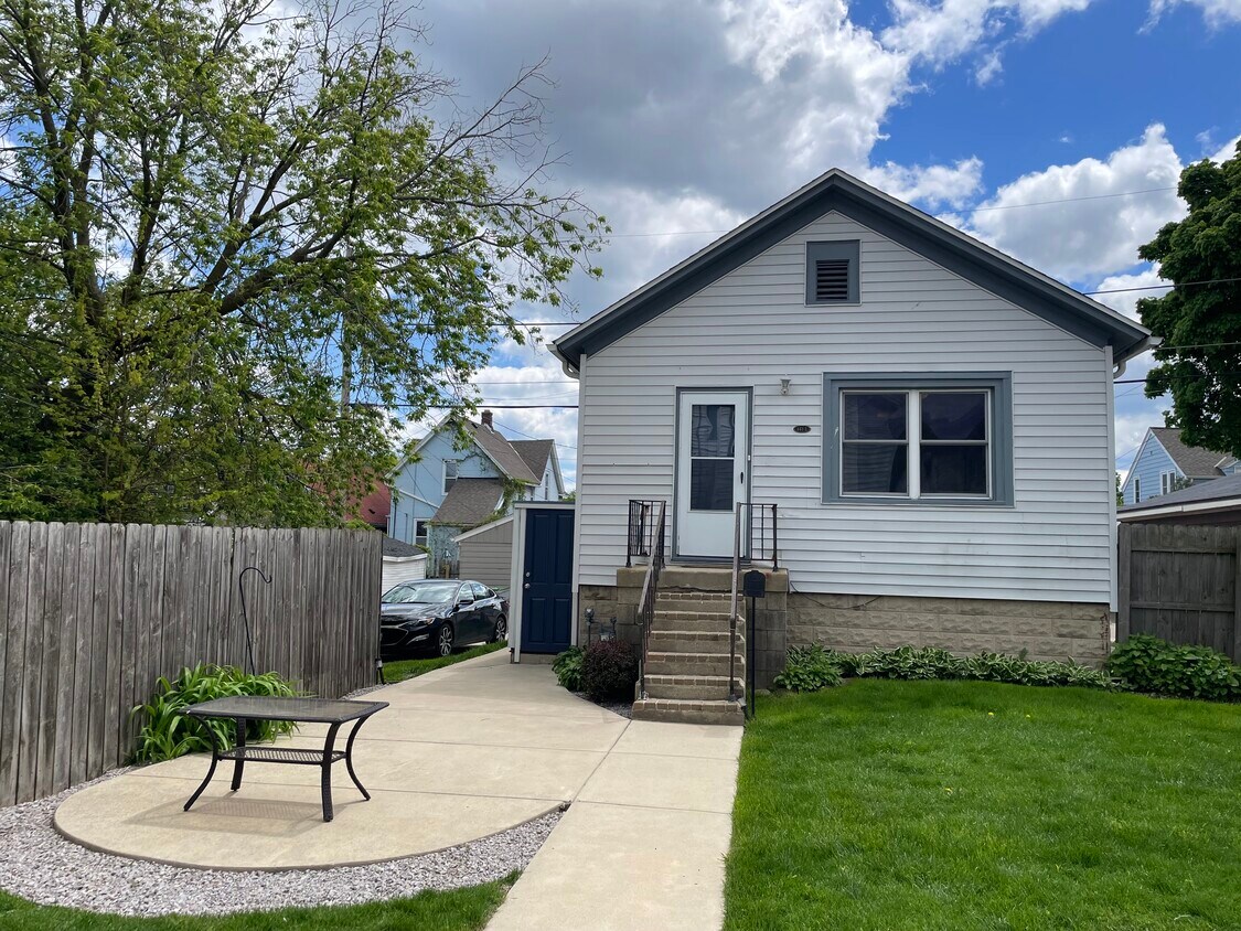 443 E Dover St Unit A, Milwaukee, WI 53207 - Milwaukee, WI, 53207 ...