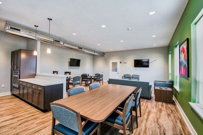 Flats on 5th - Apartments in Des Moines, IA | Apartments.com