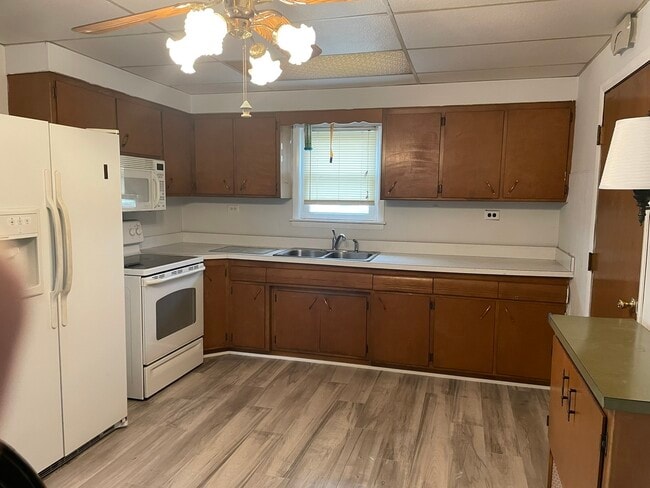 13836 Kostner Ave, Crestwood, IL 60418 - House Rental in Crestwood, IL ...