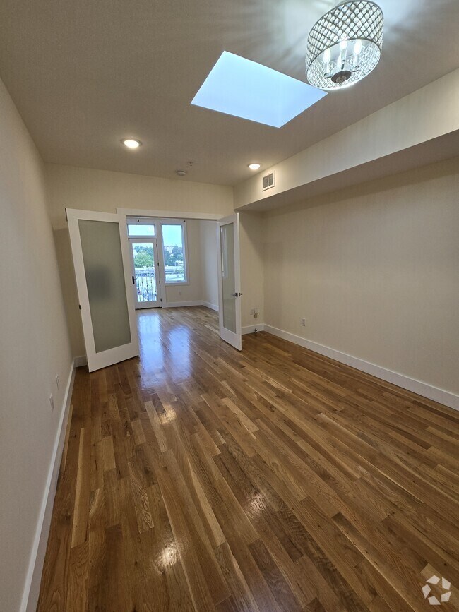 Hackensack River Waterfront Apartments for Rent - Jersey City, NJ - 247 ...