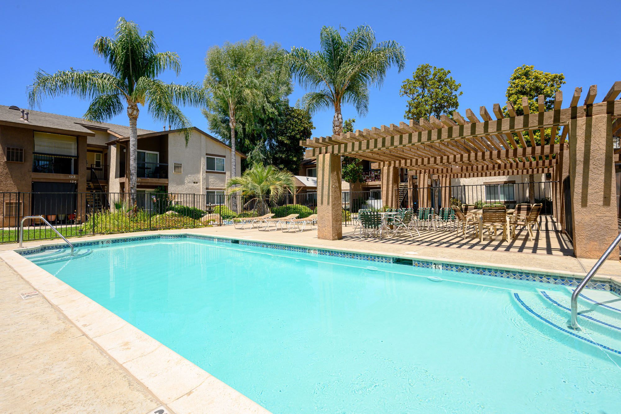 Oak Terrace Senior Apts - 551 N Santa Fe St Hemet, CA 92543 ...