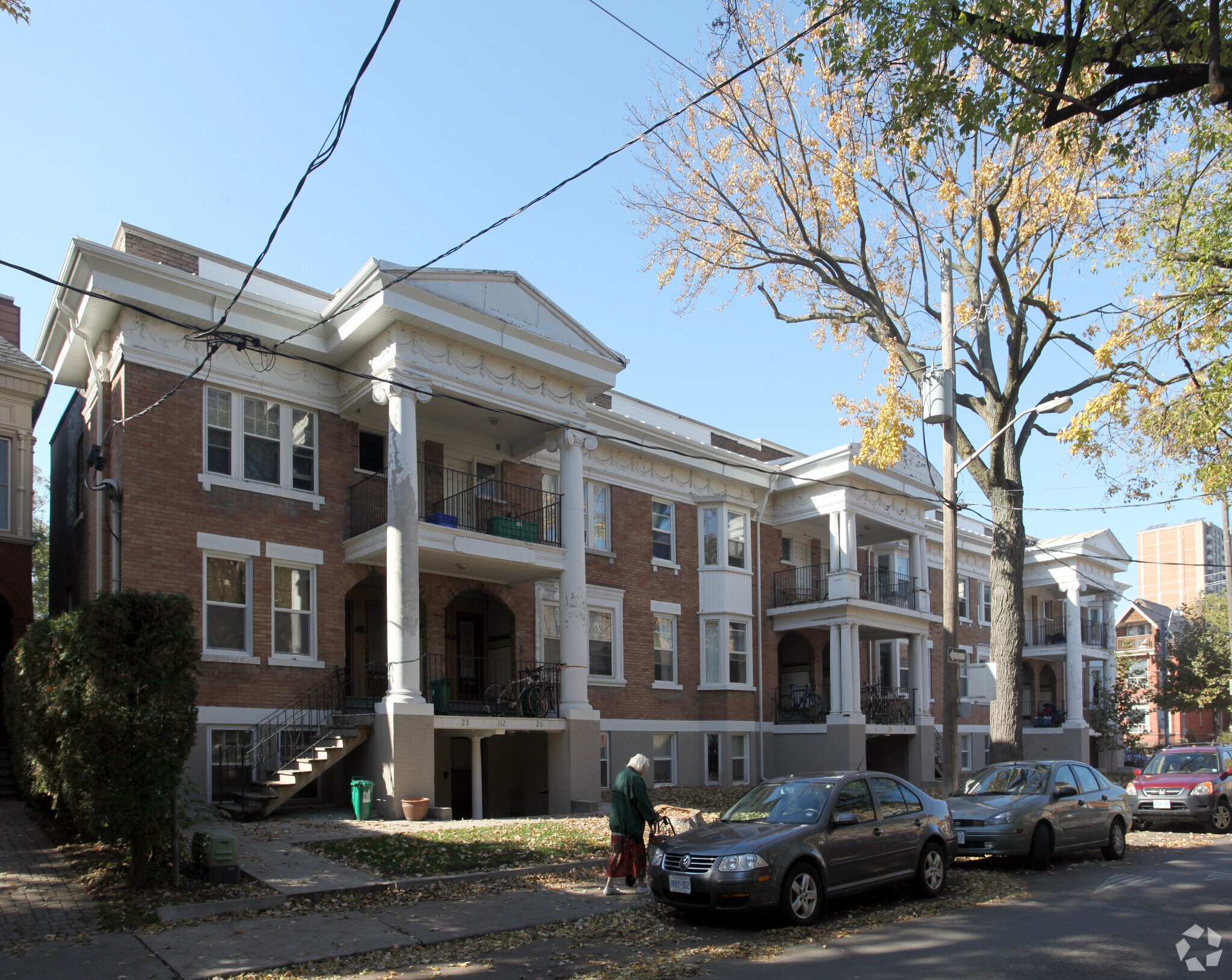 112-140 Cowan Ave, Toronto, ON M6K 2N4 Apartments - 112-140 Cowan Ave ...