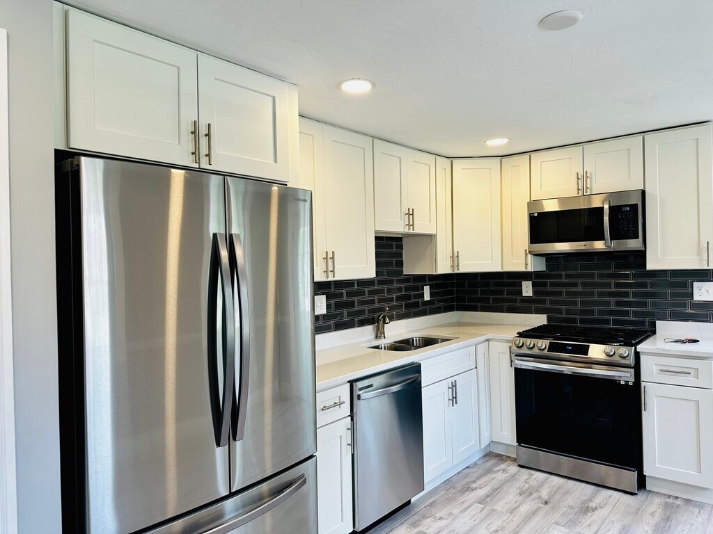 215 Belmont Ave Unit 1, Brockton, MA 02301 - Room for Rent in Brockton ...