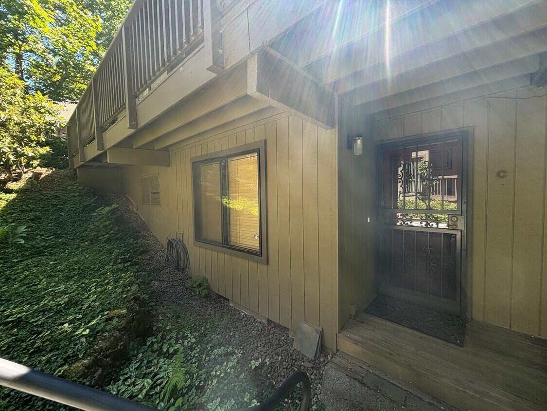 7712 SW Barnes Rd, Portland, OR 97225 - House Rental in Portland, OR ...