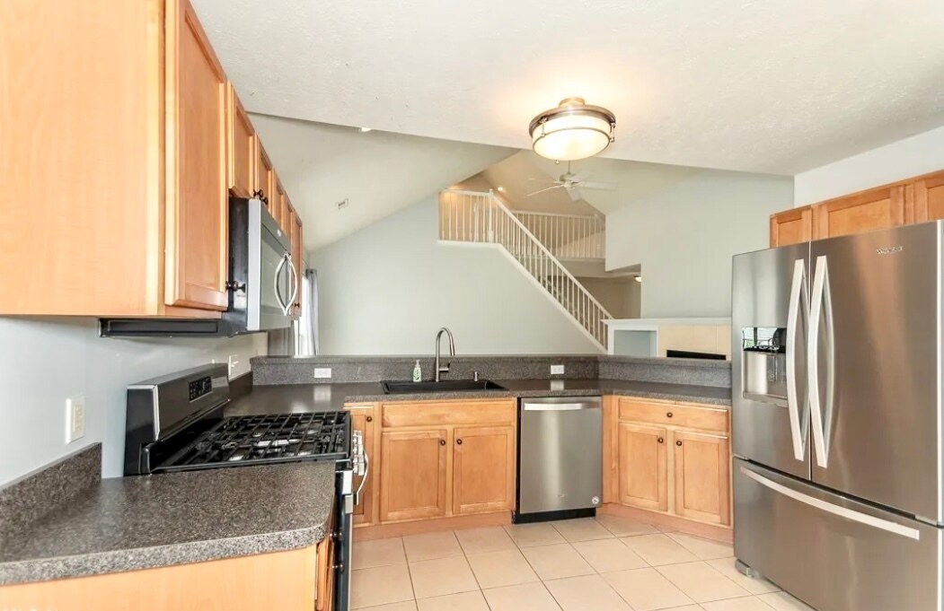 328 W Legend Ct, Highland Heights, OH 44143 - Townhome Rentals in ...