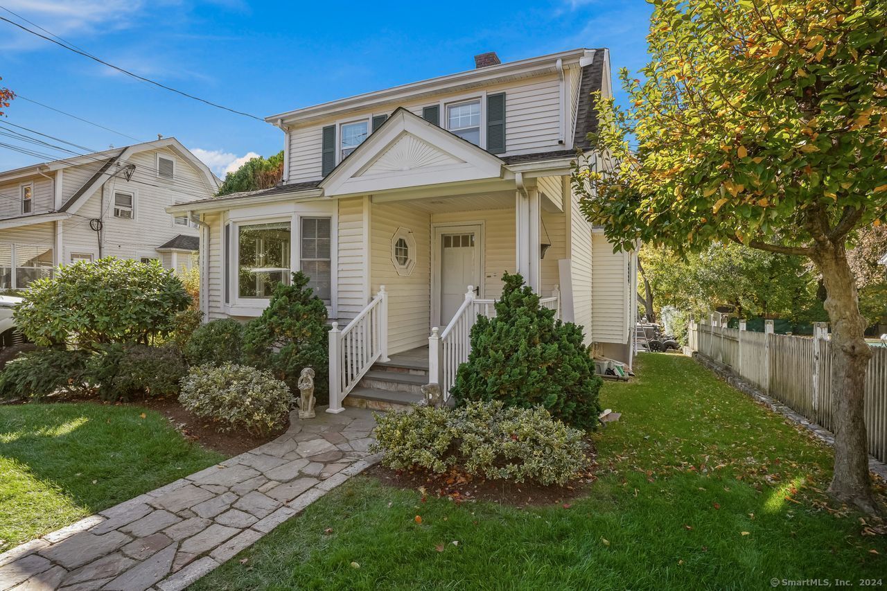 27 Randall Ave Unit Front, Stamford, CT 06905 - Room for Rent in ...