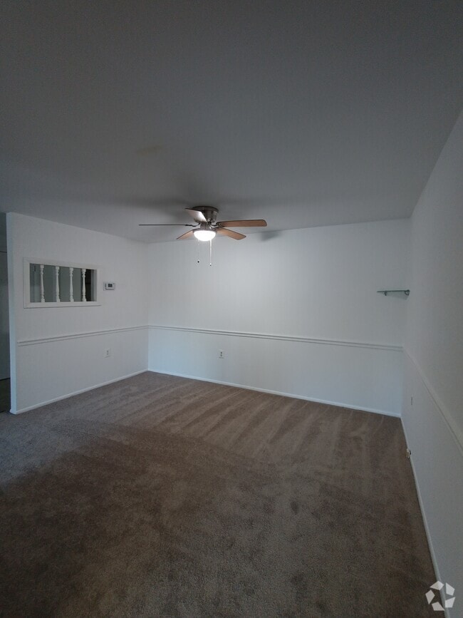 The Park at Kingsview Village Student Apartments for Rent ...