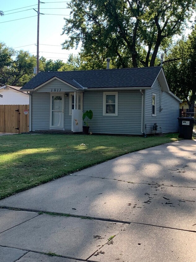 1811 S Madison Ave, Wichita, KS 67211 - House Rental in Wichita, KS ...