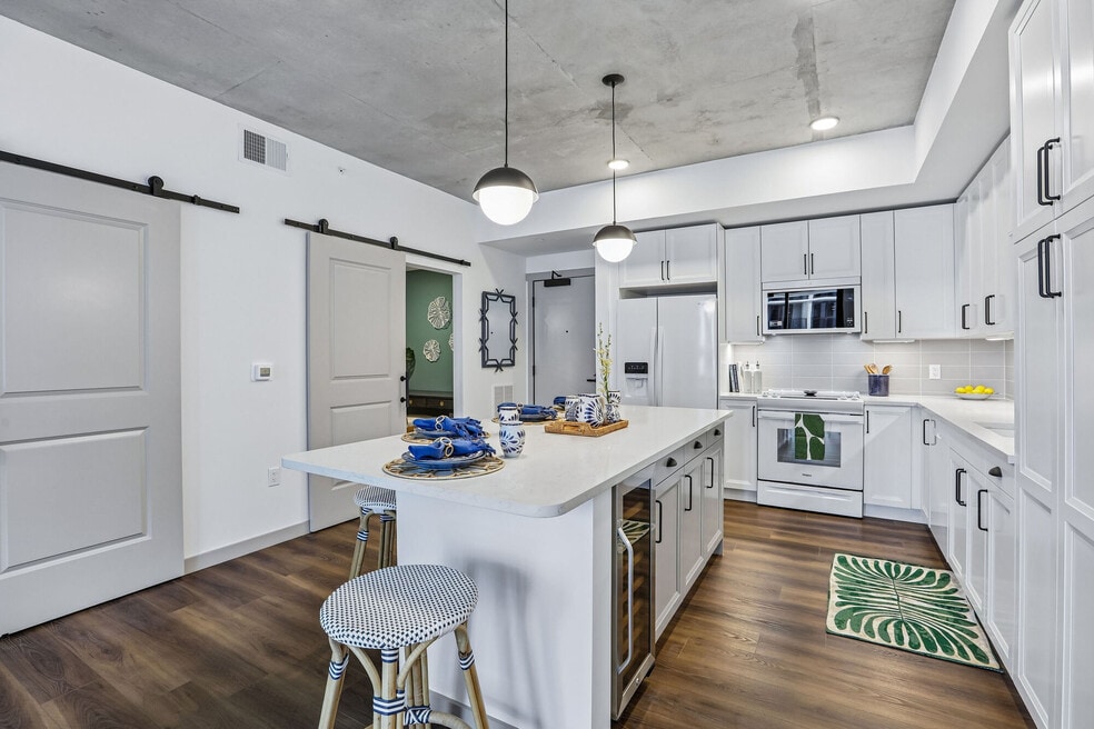 Apartments for Rent in Saint Petersburg FL - 4,061 Rentals | Apartments.com