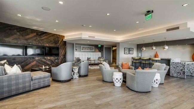 One Dallas Center Rentals - Dallas, TX | Apartments.com