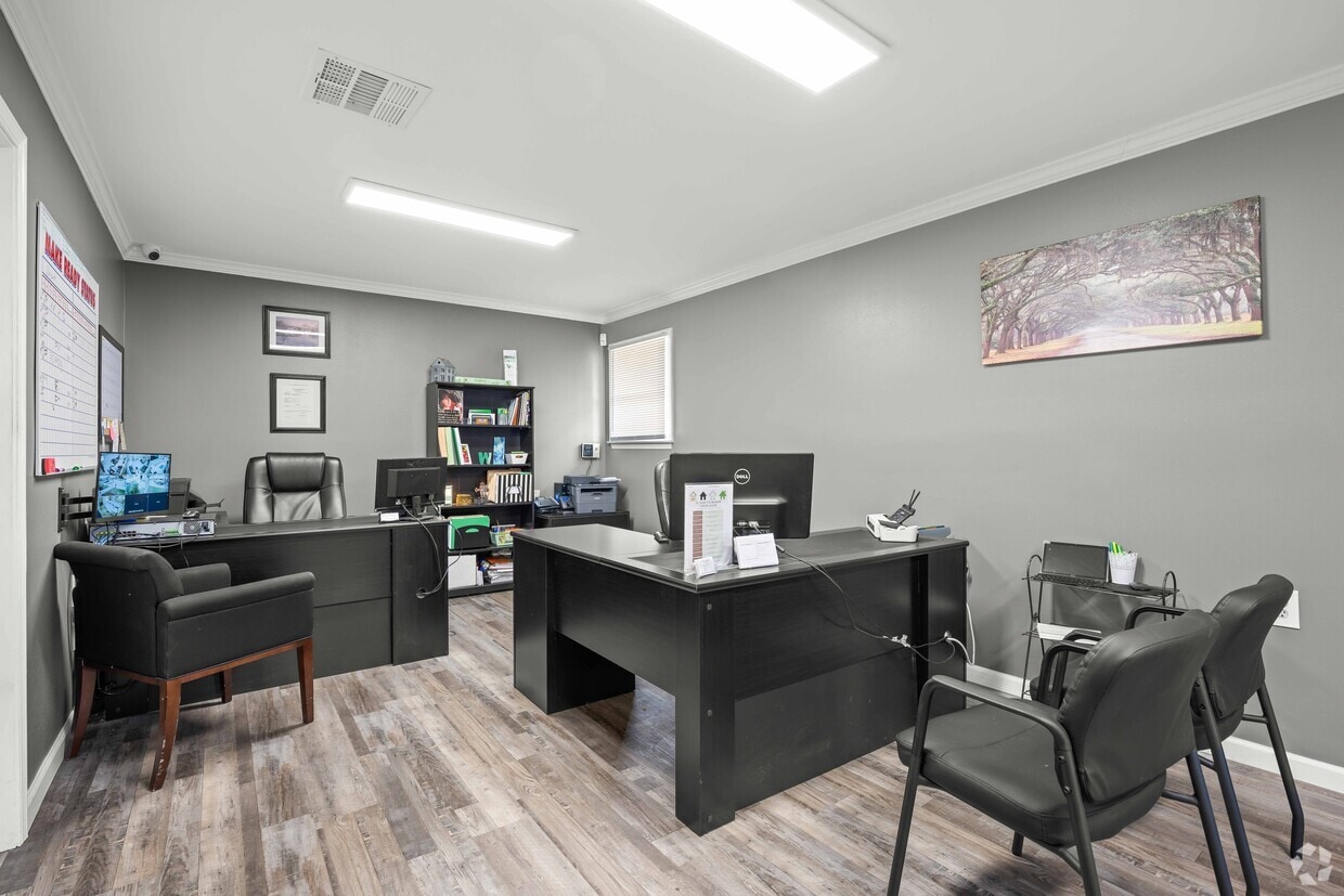 Westbrook Villa - 1912 N 7th St West Monroe, LA 71291 | Apartments.com