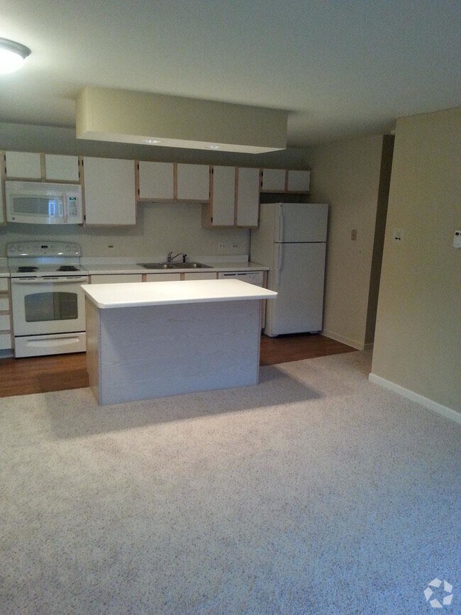 Forest Pointe Rentals - Lake Bluff, IL | Apartments.com