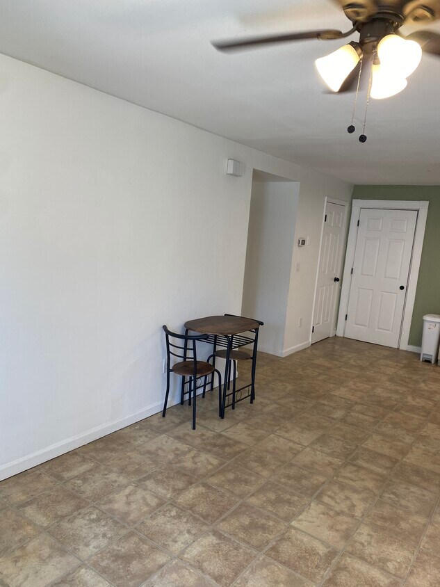 172 Corabelle Ave Unit 2BR ap Utilities included, Lodi, NJ 07644 - 172 ...