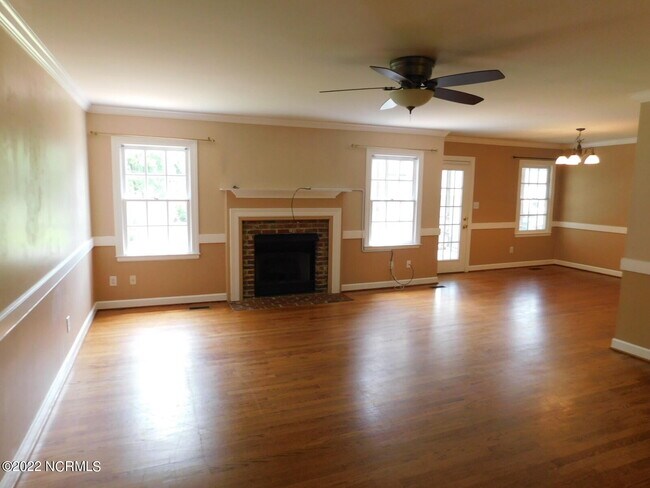 2905 Mandy Ln, Morehead City, NC 28557 - House Rental in Morehead City ...