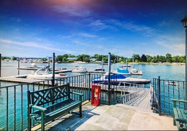 Shore Acres Apartments for Rent with a Swimming Pool - Mamaroneck, NY ...