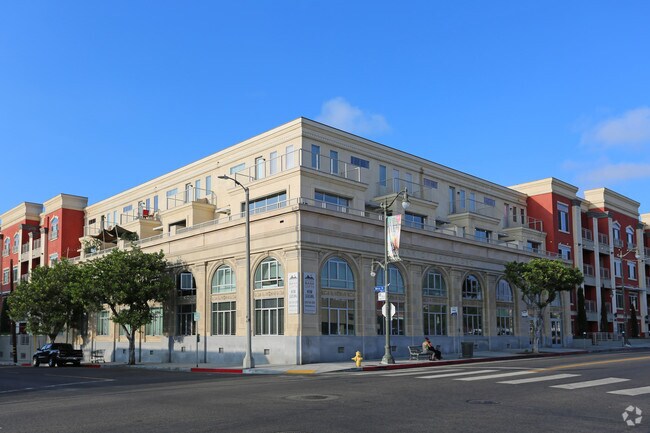 San Pedro Bank Lofts - 407 W 7th St San Pedro, CA - Apartments for Rent ...