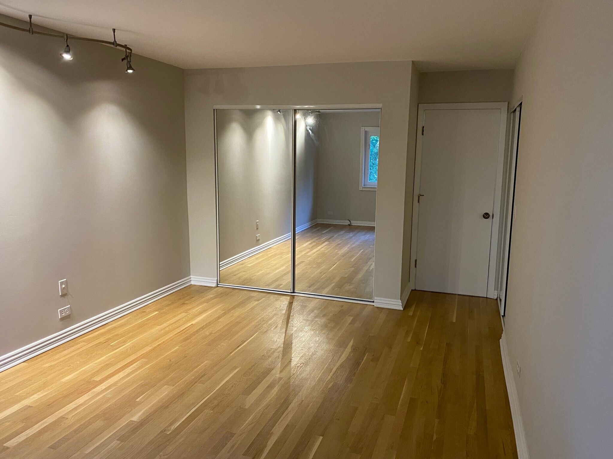 6884 W Touhy Ave Unit E, Niles, IL 60714 - Condo for Rent in Niles, IL ...