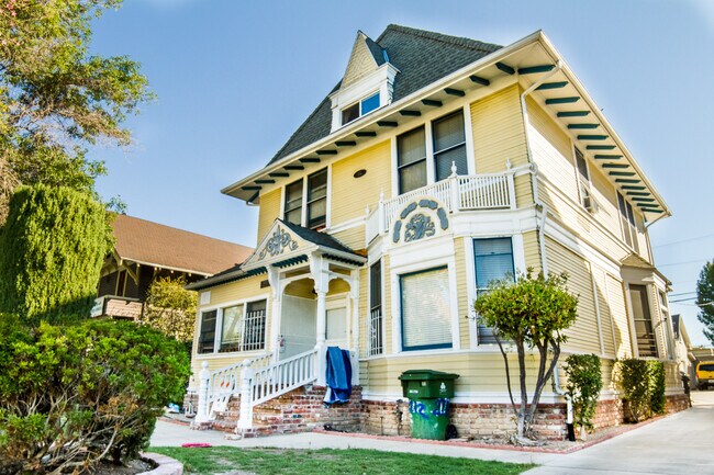 2712 Menlo Ave, Los Angeles, CA 90007 - House for Rent in Los Angeles ...