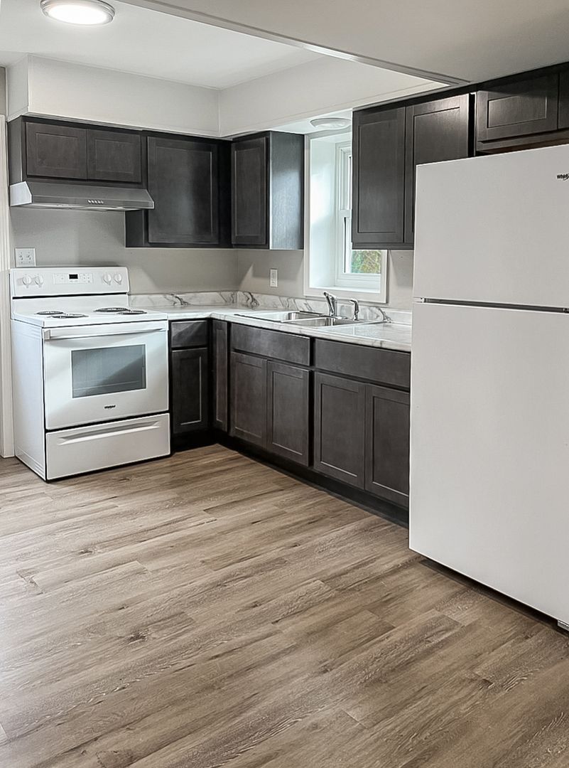 3614 Douglas Ave Unit 4, Kalamazoo, MI 49004 - Room for Rent in ...