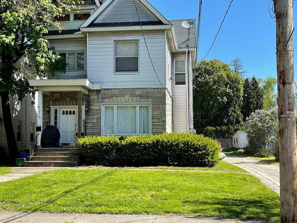 716 W Lackawanna Ave Unit 716 W Lackawanna Ave Front Upper Left ...