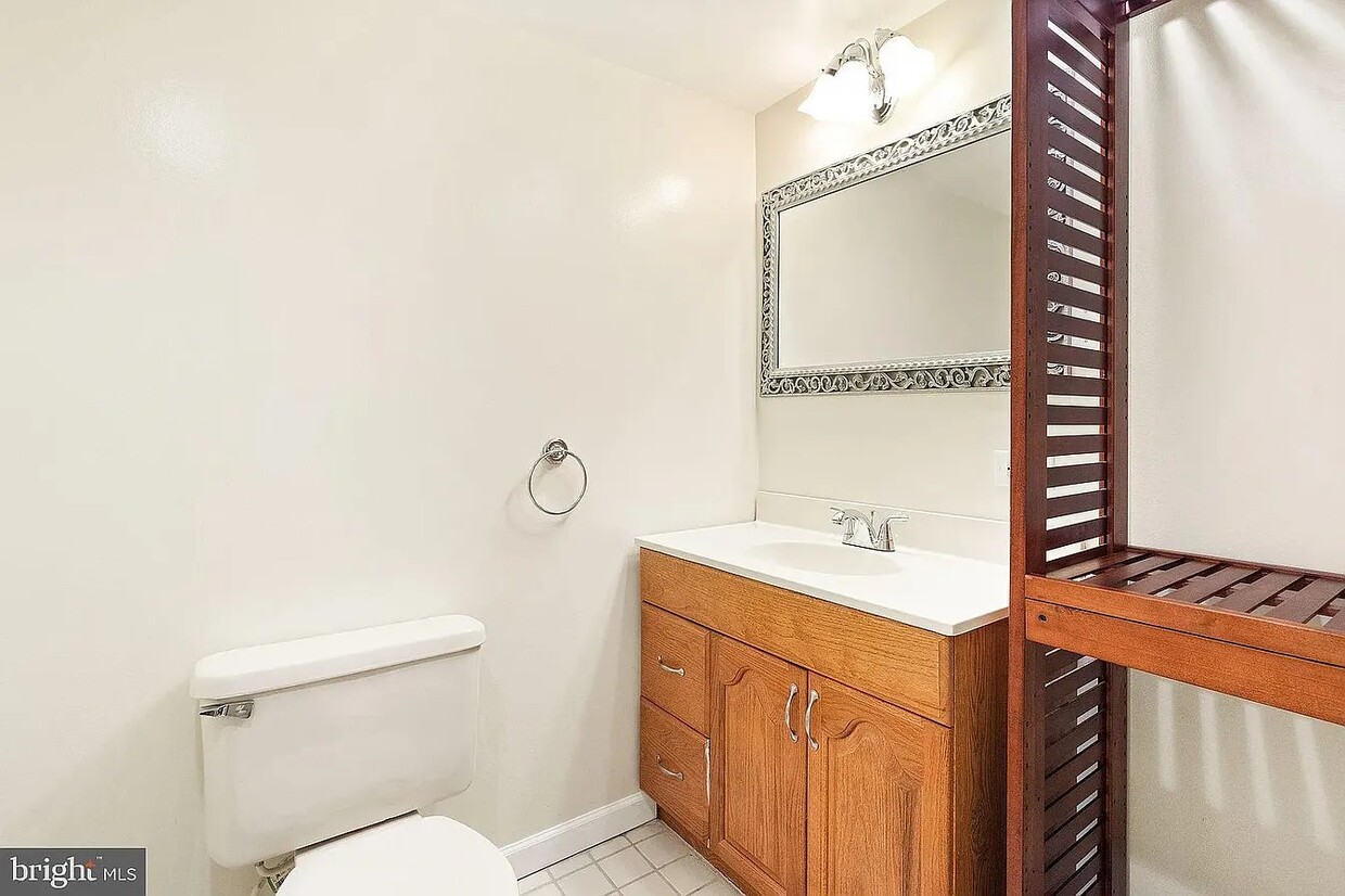 8213 Crackling Fire Dr, Gainesville, VA 20155 | Apartments.com