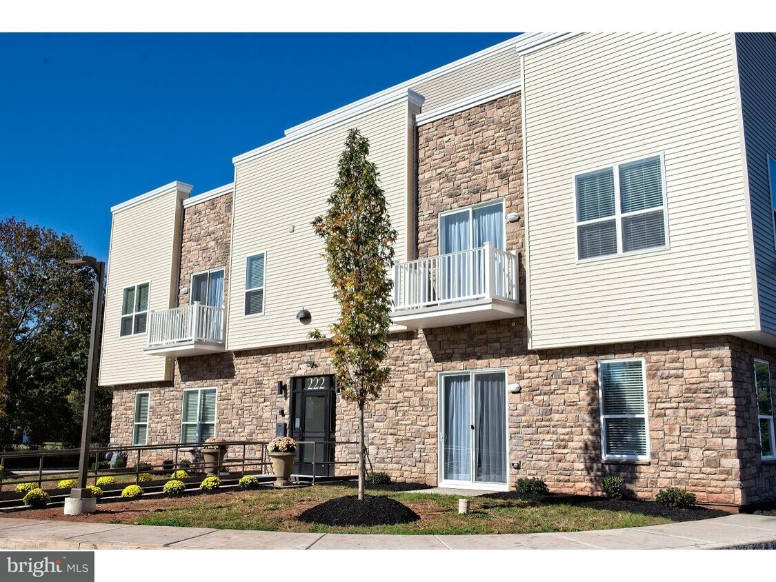 222 S Norristown Rd Unit 301, Warminster, PA 18974 - Room for Rent in ...