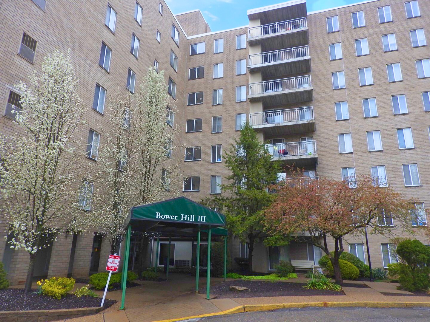 Bower Hill Apartments - 1170 Bower Hill Rd Mount Lebanon, PA 15234 ...
