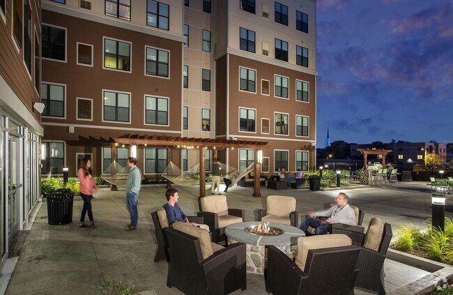 Apartments for Rent Near Iowa State University - Ames, IA Student ...