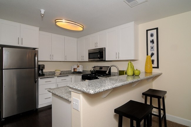 The Oaks at Hackberry - Apartments in Sacramento, CA | Apartments.com