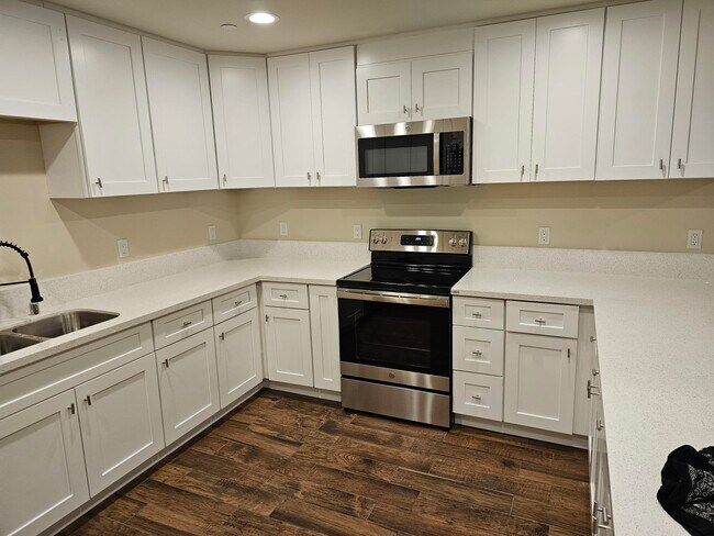 13680 Cuyamaca Dr, Desert Hot Springs, CA 92240 - Townhome Rentals in ...