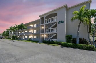 Best Luxury Patrician Oaks Condominium Apartments for Rent - Dunedin ...