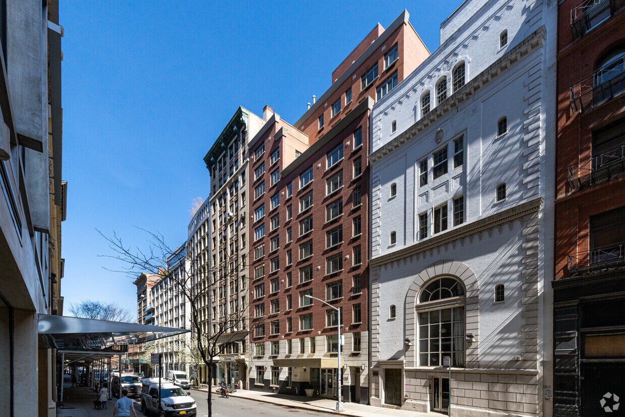 Verde Chelsea - 125 W 22nd St New York, NY 10011 | Apartments.com