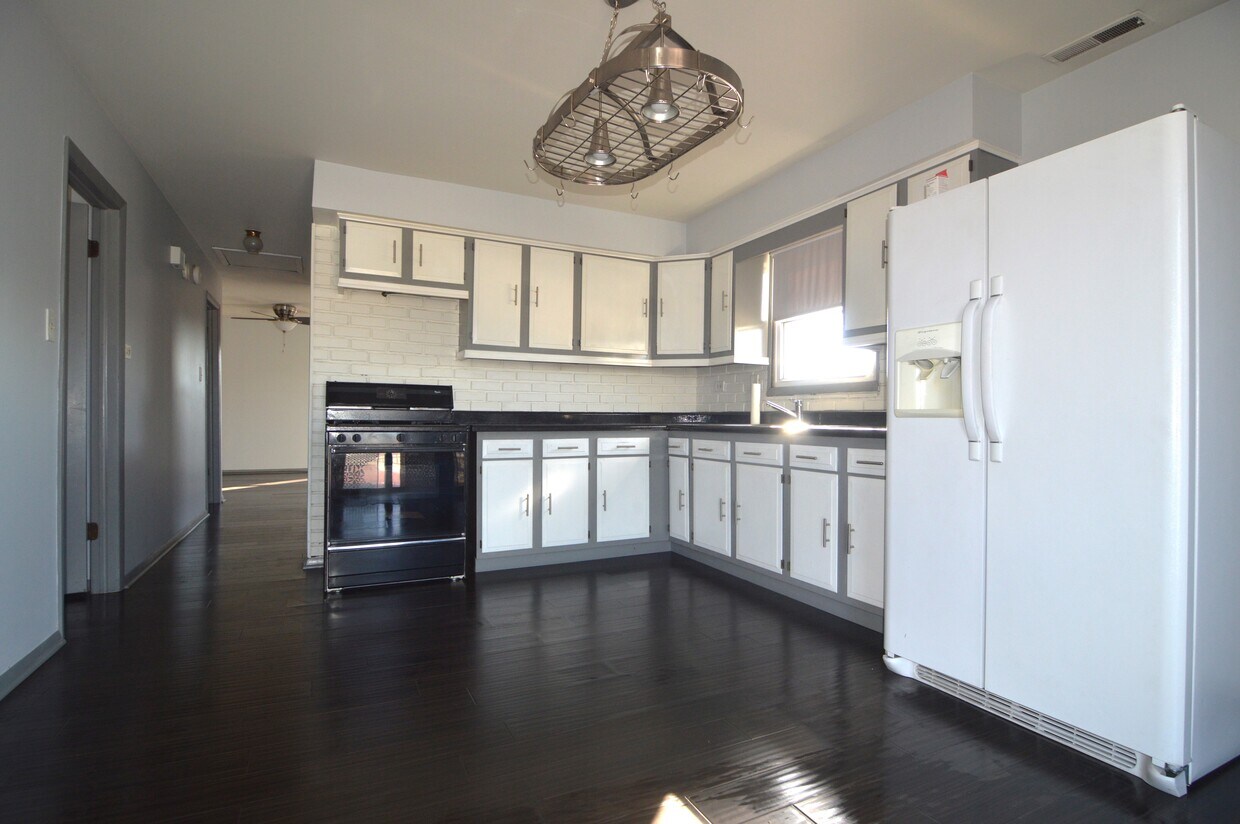 6548 W 60th St Unit #2, Chicago, IL 60638 - 6548 W 60th St Chicago, IL ...