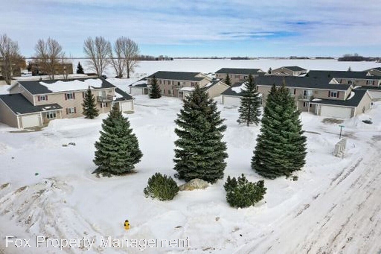 1609-1610 Cedar Dr NE, East Grand Forks, MN 56721 - Room for Rent in ...