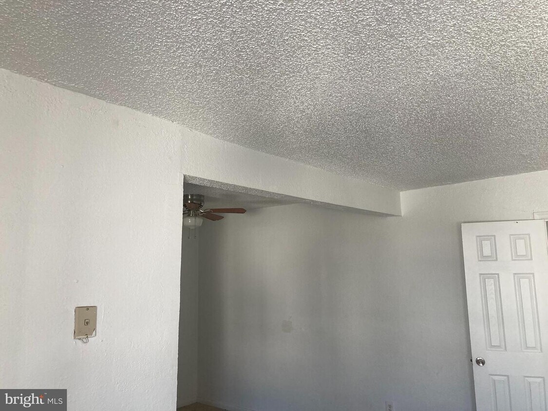 324 37th St SE Unit 303, Washington, DC 20019 - Room for Rent in ...