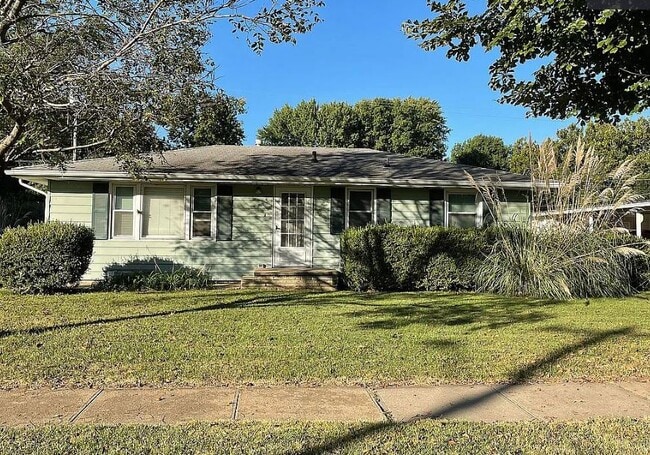 1614 Leavenworth St, Manhattan, KS 66502 - House Rental in Manhattan ...