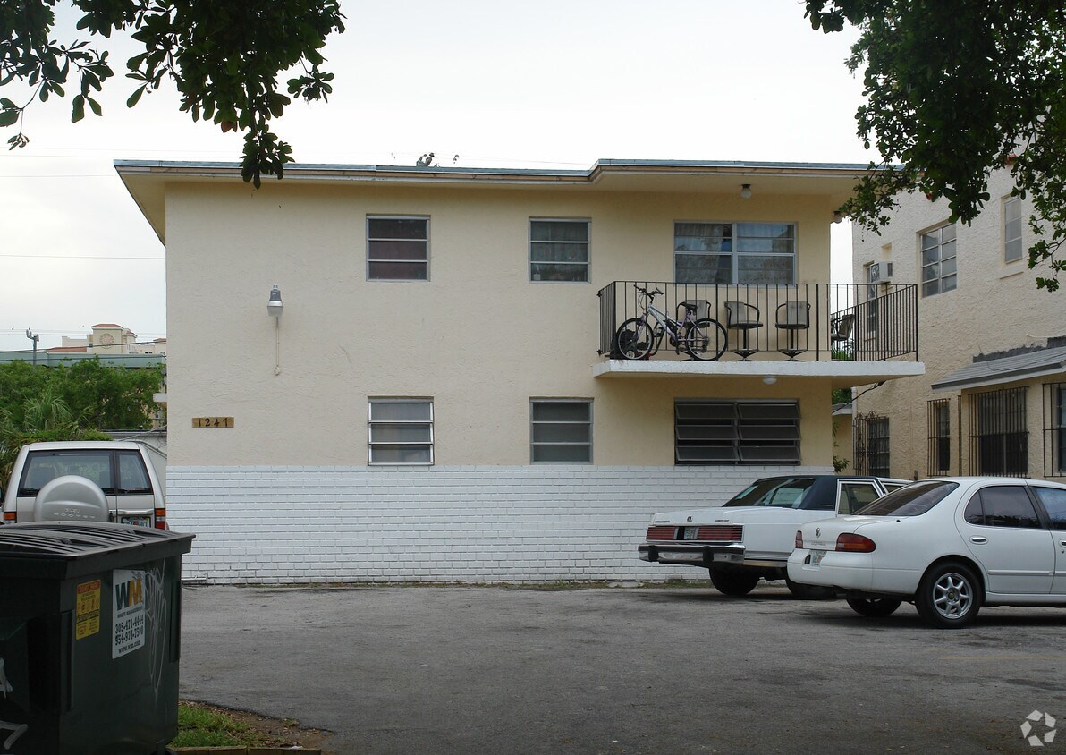1247 SW 2nd St, Miami, FL 33135 - 1247 SW 2nd St Miami, FL 33135 ...