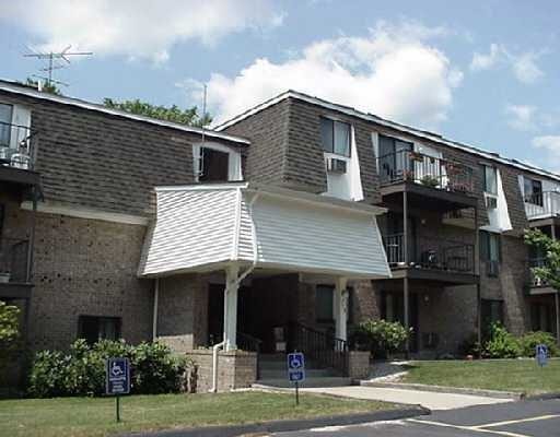 752 Quaker Ln Unit C312, East Greenwich, RI 02818 - Condo for Rent in ...
