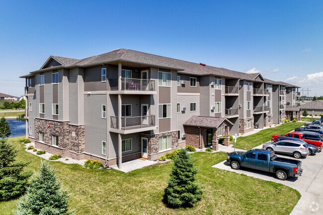 Amber Valley Apartments for Rent with a Garage - Fargo, ND - Updated ...