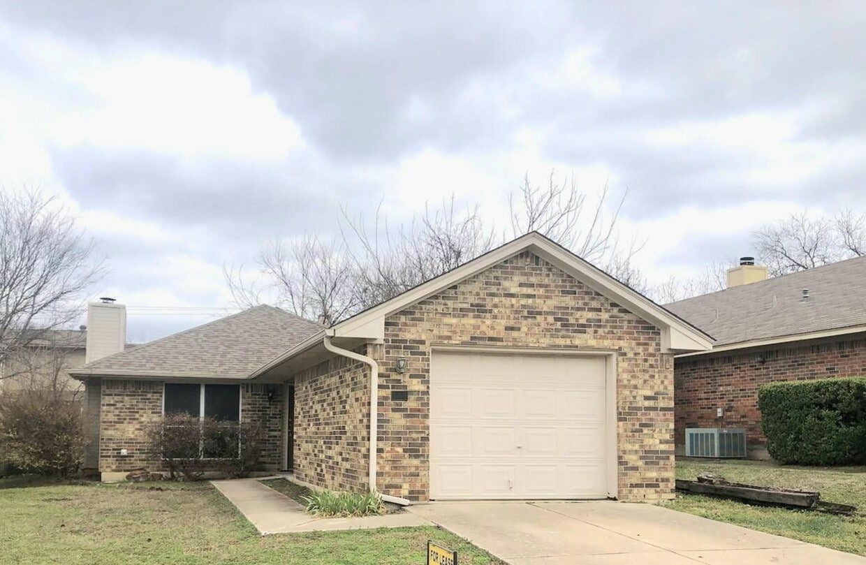 1316 Windstream St, Denton, TX 76209 | Apartments.com