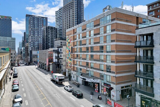 Parc Cite Apartments - 3440 du Parc Montréal, QC | Apartments.com