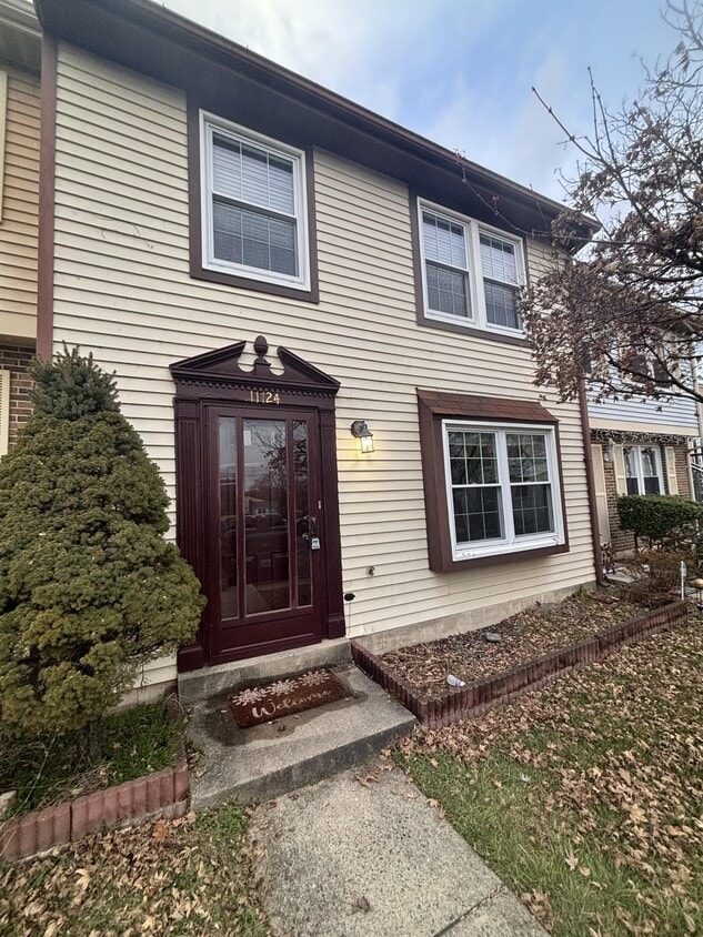 11724 Rosearbor Ct, Germantown, MD 20876 - Townhome Rentals in ...