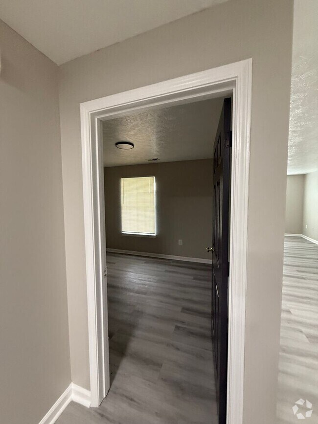 Lawrence Manor Apartments for Rent with Parking - Lawrence, IN ...