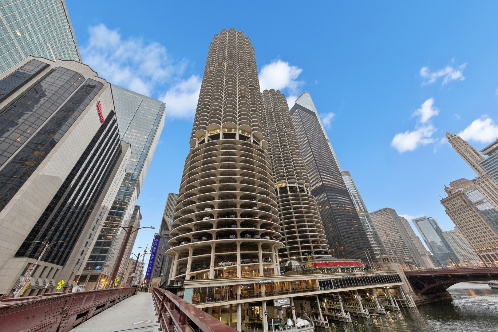 300 N State St Unit 4611, Chicago, IL 60654 - Condo for Rent in Chicago ...
