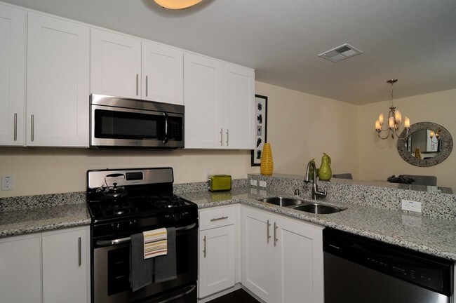 The Oaks at Hackberry - Apartments in Sacramento, CA | Apartments.com