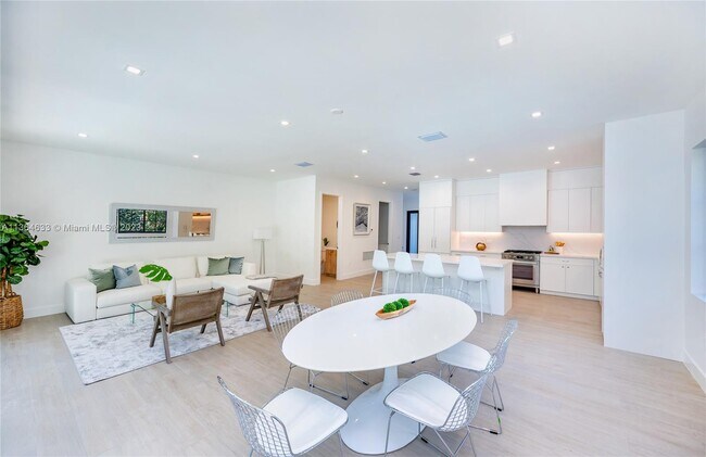 8391 SW 65th Ave, Miami, FL 33143 - Townhome Rentals in Miami FL ...