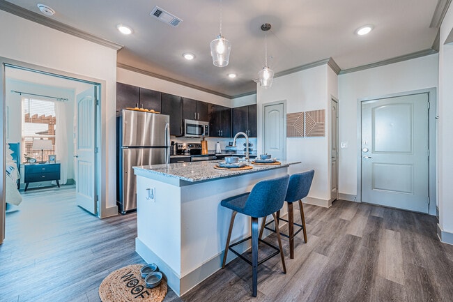 Eleven West - Apartments in San Antonio, TX | Apartments.com